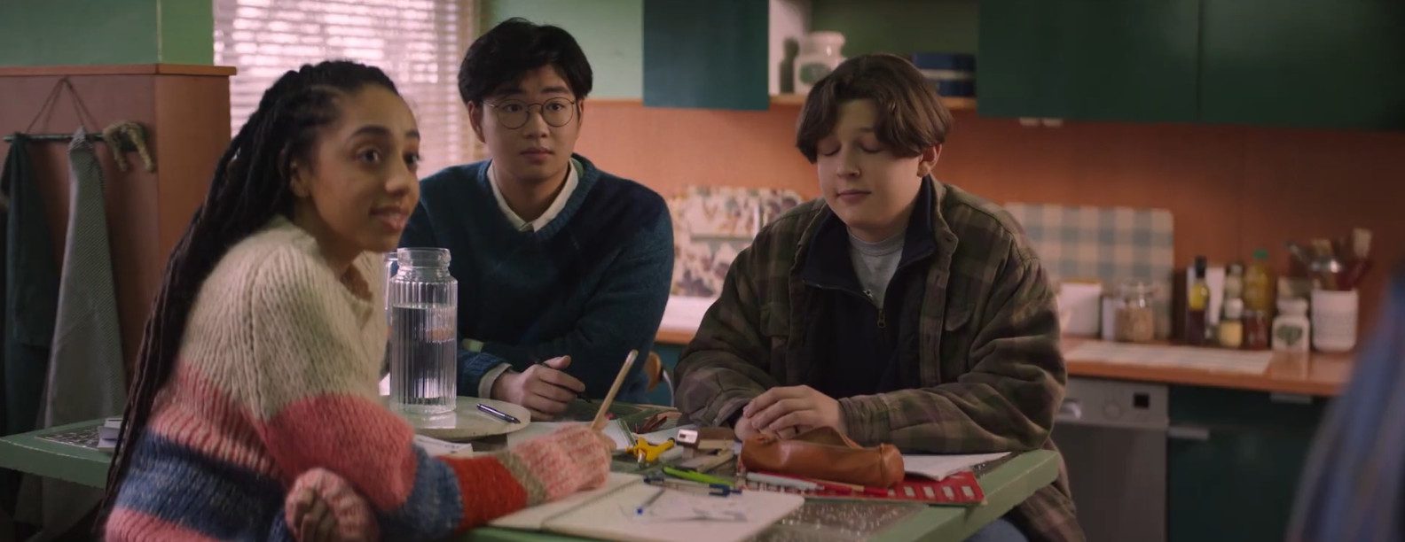TotalEnergies - C’est (toujours) pas Versailles ici - Packshotmag