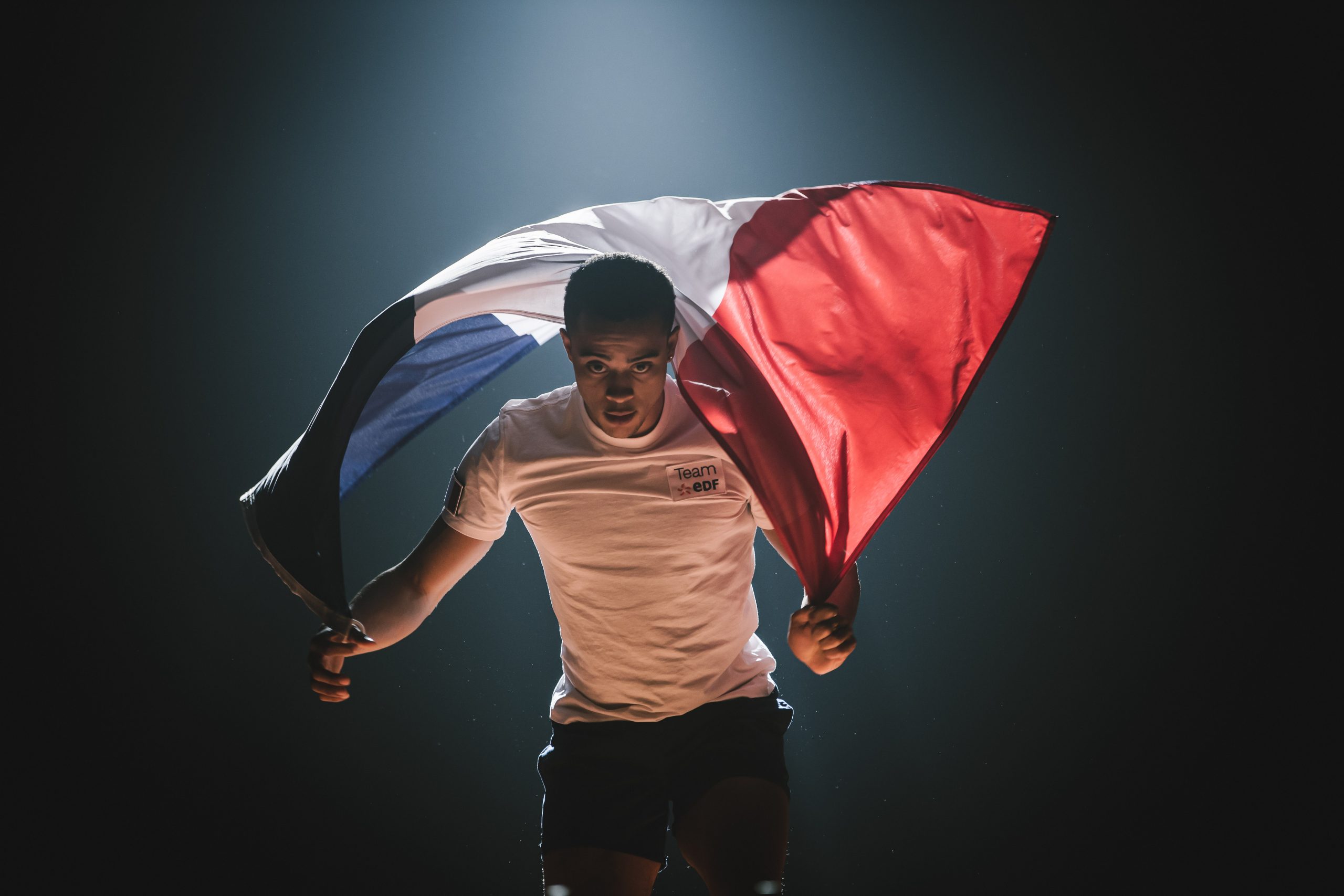 WHEN WE WERE KIDS SIGNE LA NOUVELLE CAMPAGNE EDF x PARIS 2024 - Packshotmag