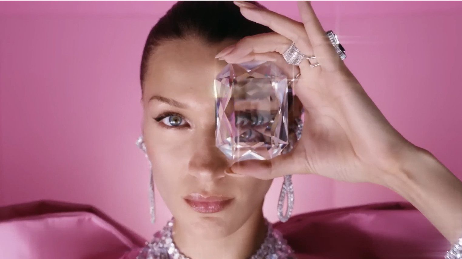 Swarovski - Noël 2022 - Ouvrez l’écrin des merveilles - Packshotmag