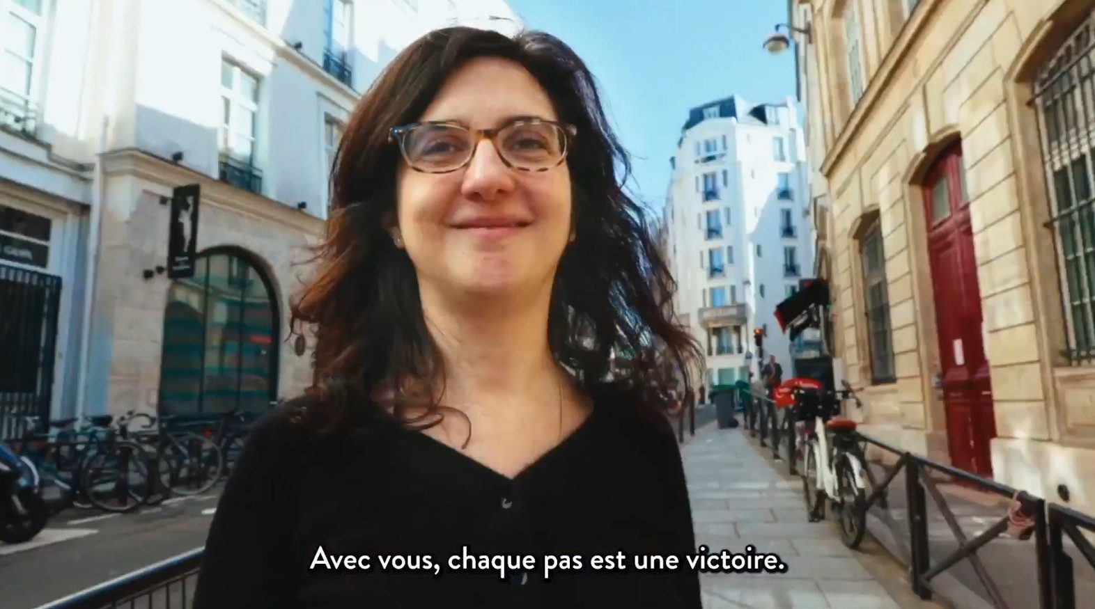 Fondation des Femmes - Chaque pas est une victoire - Packshotmag