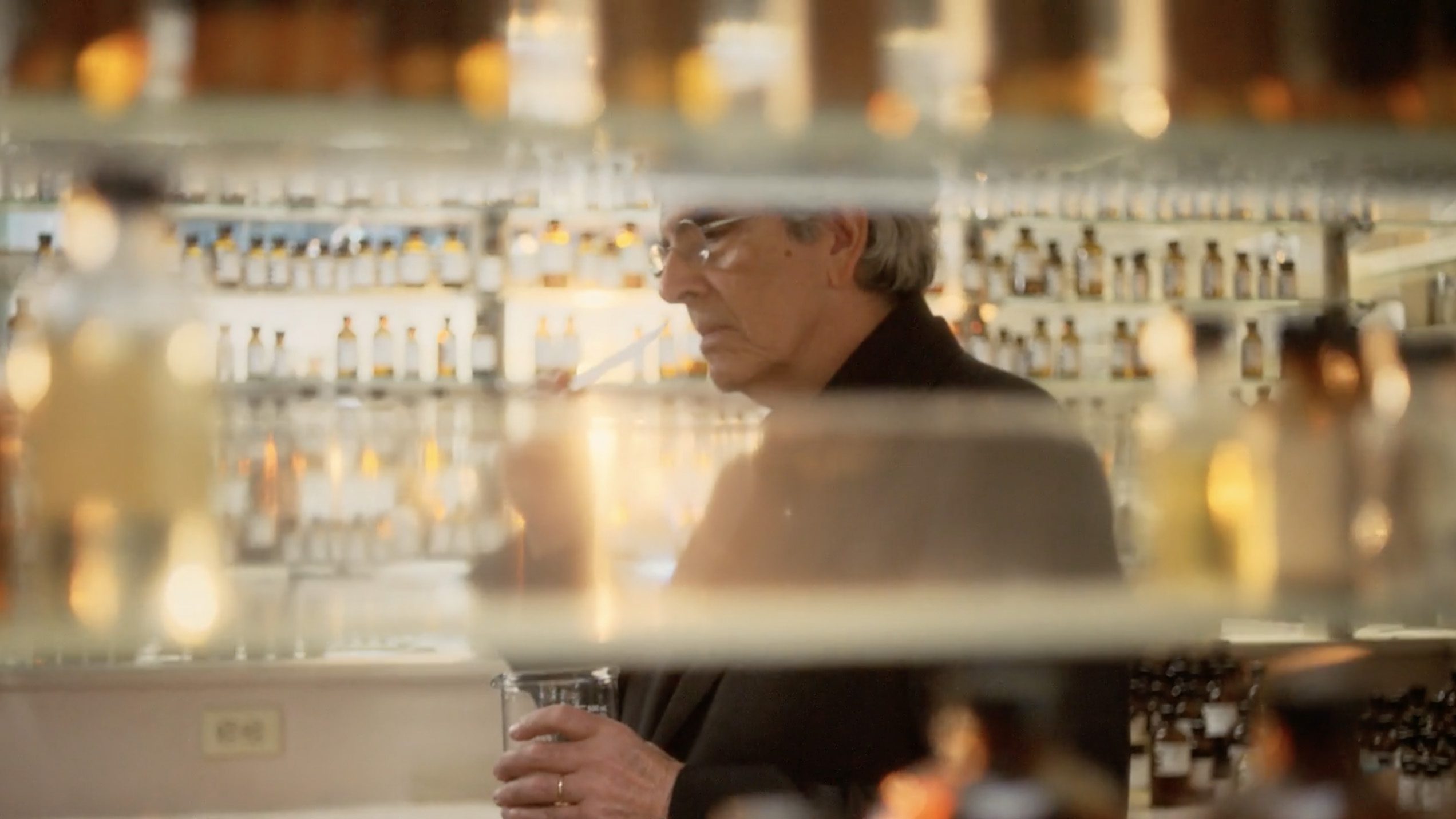 STORM PROD - YSL LIBRE "Behind the Juice" by Chaos - Packshotmag