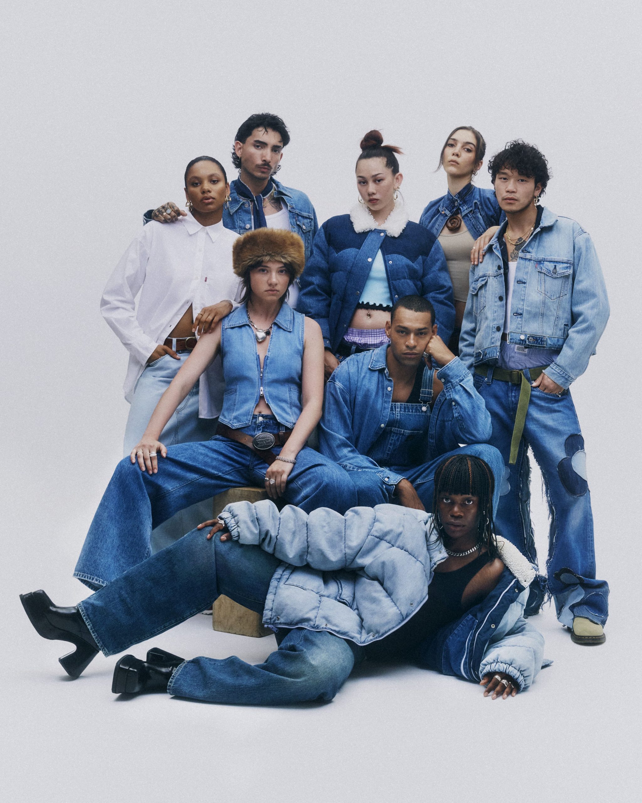 HVH célèbre la rentrée en LEVI’S avec Back in BLUE - Packshotmag