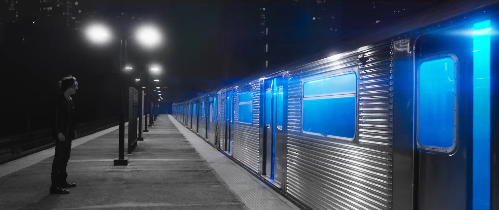 Bleu de Chanel par Martin Scorsese - Timothée Chalamet - Packshotmag