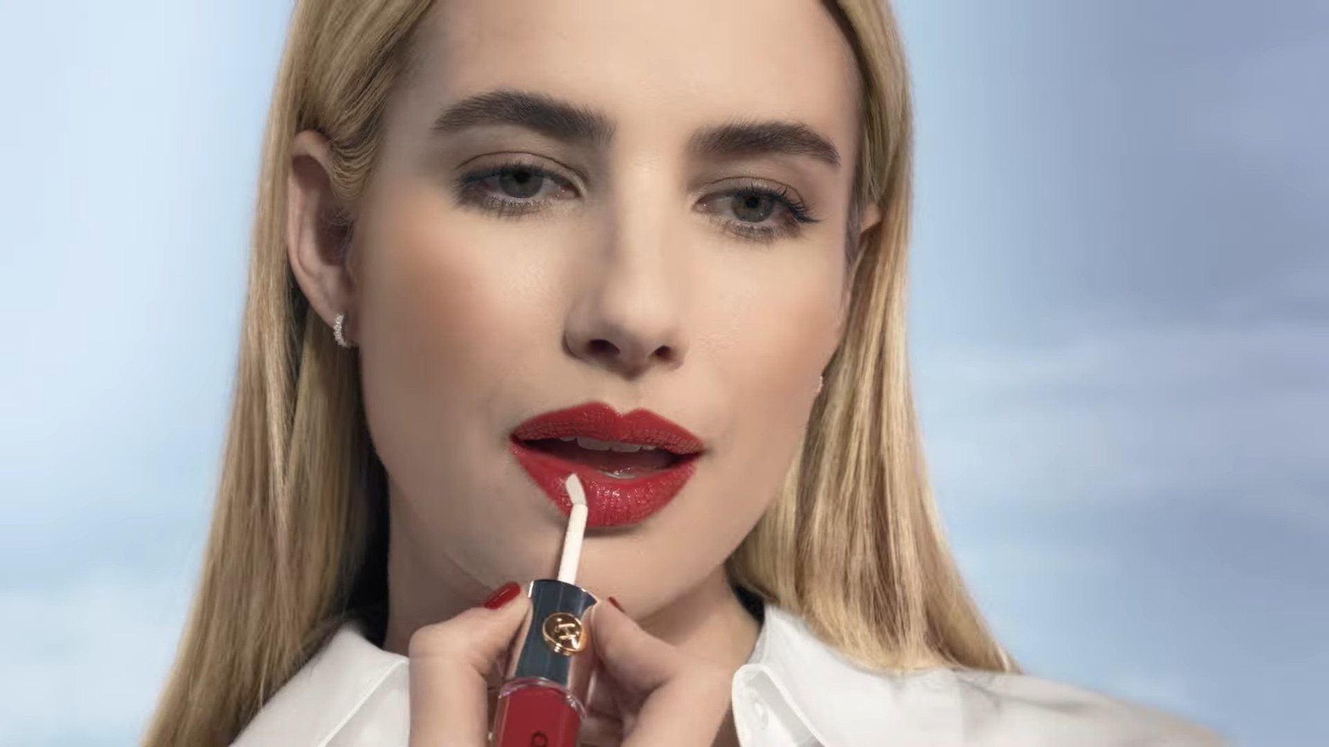 Kiko Milano - Unlimited Double Touch - Emma Roberts - Packshotmag