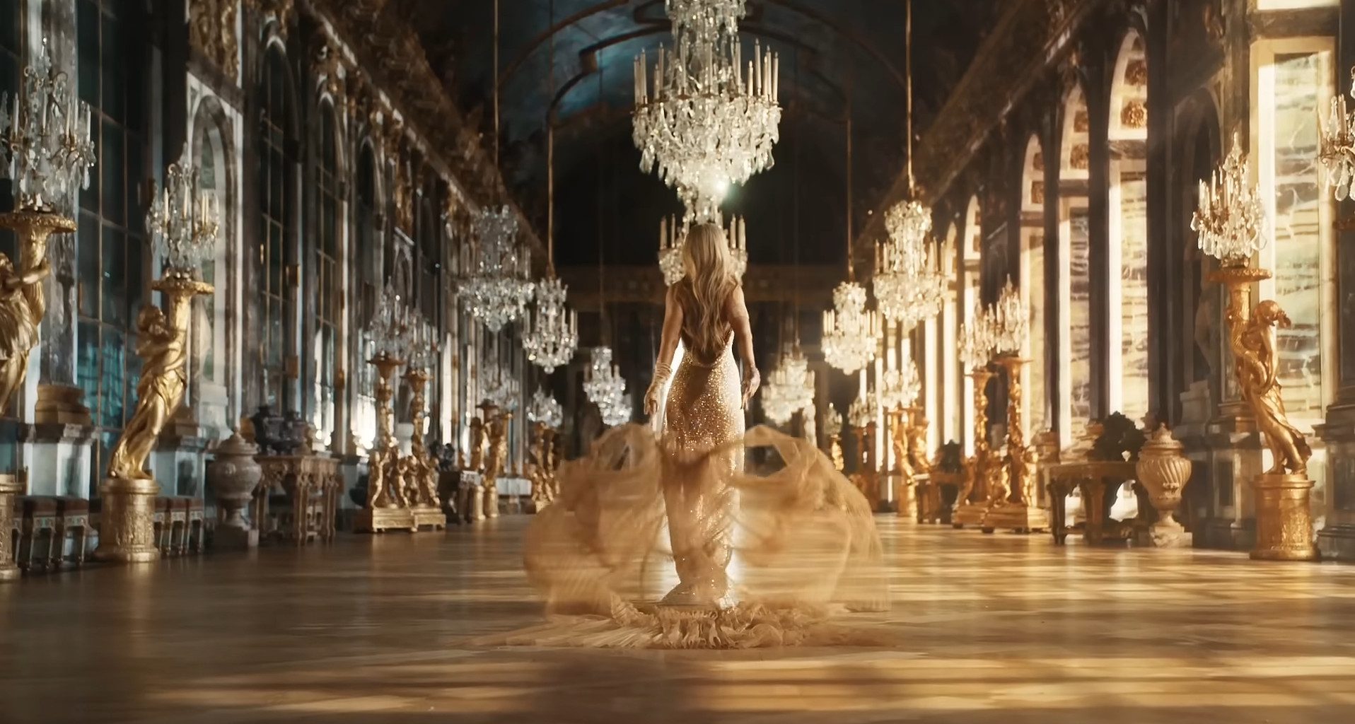 Dior J’adore - Rihanna - Packshotmag