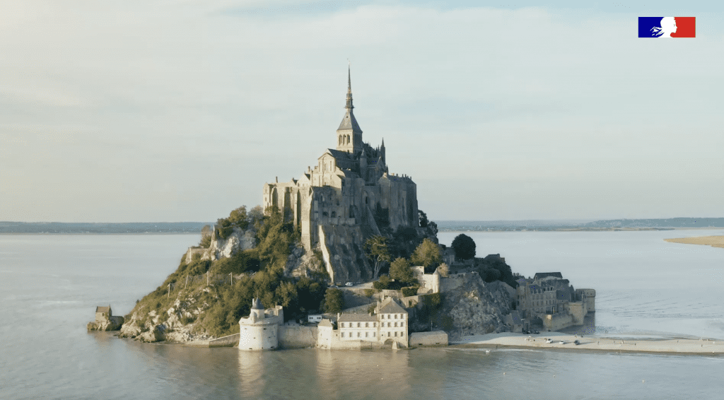 CIRCONFLEX signe la bande-son de la campagne Make It Iconic. Choose ...