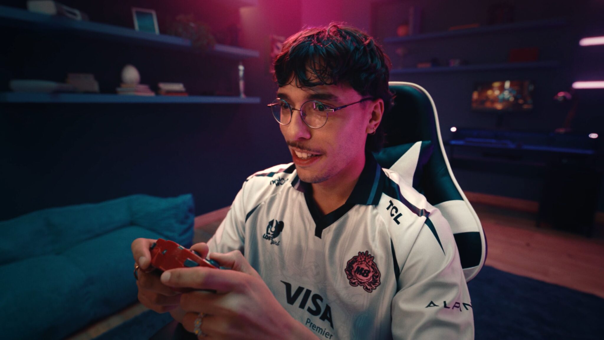 TCL - Thomas Ramos - On cherche tous la lumière - Packshotmag