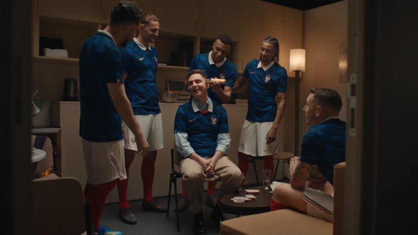 EDF - Partenaire des Bleus et de ses clients - Packshotmag